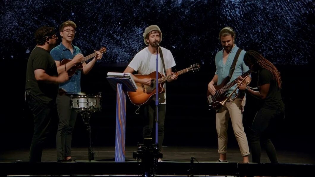 Who Sings World'S Smallest Violin | Insights Of Musical Instruments